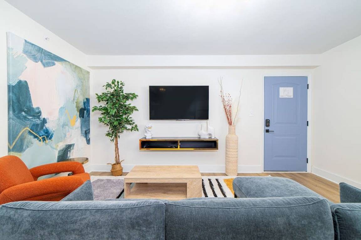 Apartment ∙ 2 Bedrooms ∙ 4 Guests - Norfolk, VA