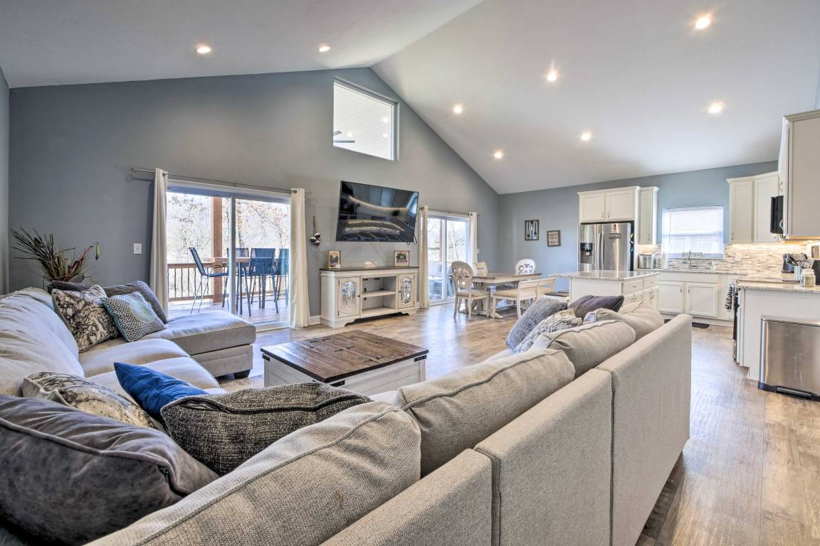 148 M² House ∙ 3 Bedrooms ∙ 6 Guests - Lake Milton, OH