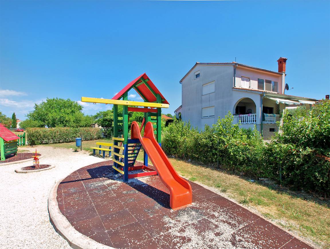 130 M² Maison De Vacances ∙ 3 Chambres ∙ 8 Personnes - Fažana