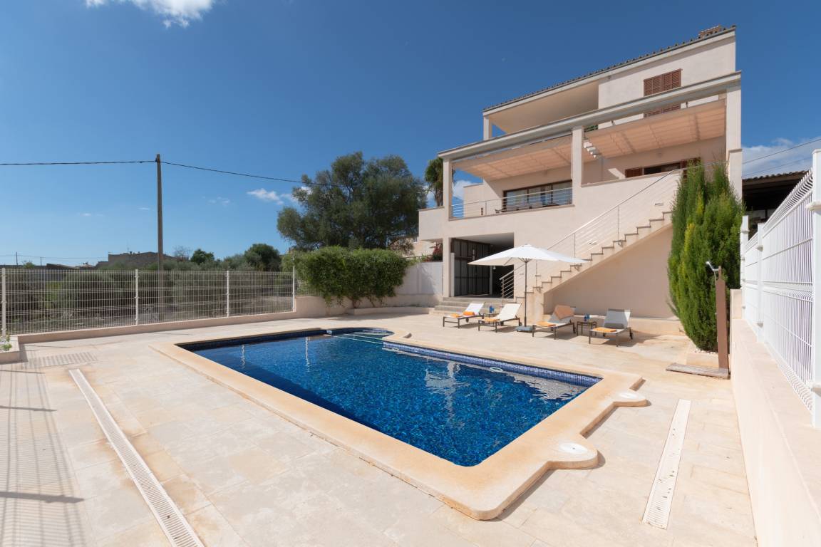 255 M² Villa ∙ 4 Slaapkamers ∙ 8 Gasten - Sineu