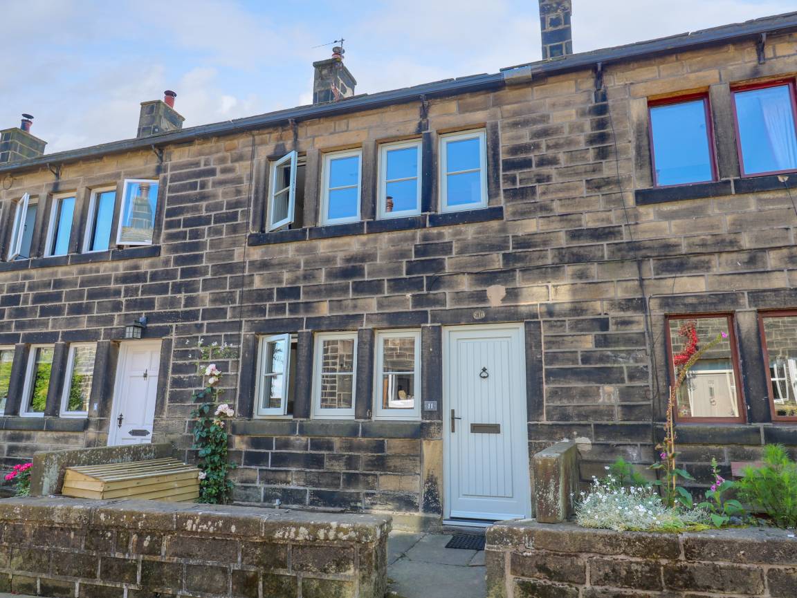 Cottage ∙ 2 Bedrooms ∙ 4 Guests - Hebden Bridge