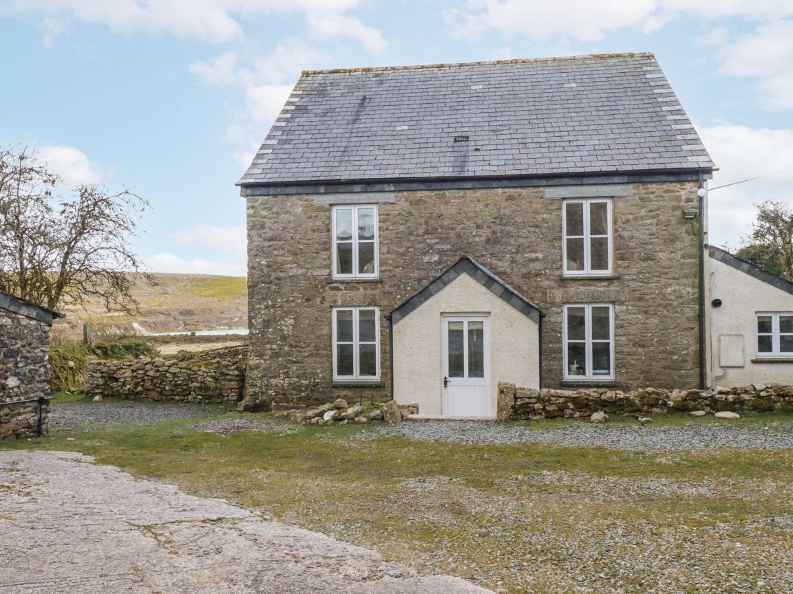 Cottage ∙ 4 Bedrooms ∙ 8 Guests - Tintagel
