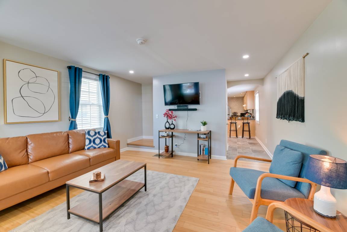 88 M² House ∙ 2 Bedrooms ∙ 6 Guests - Canandaigua, NY