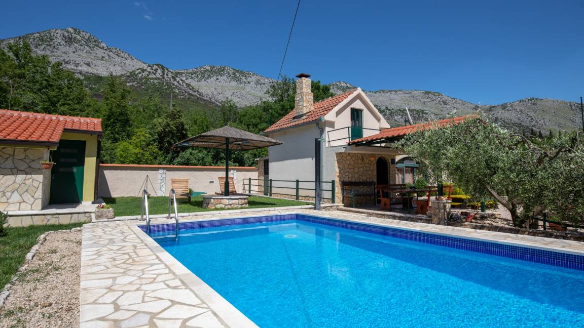51 M² Villa ∙ 2 Schlafzimmer ∙ 4 Gäste - Metković