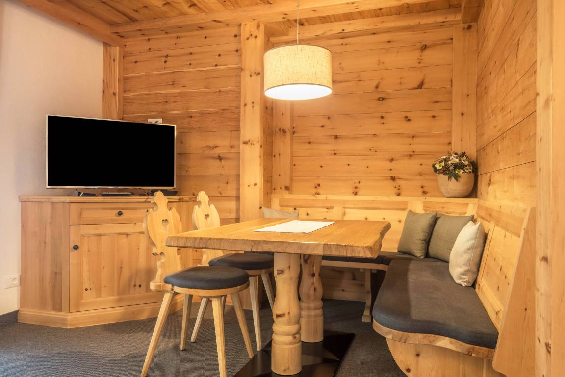 55 M² Appartamento Vacanza ∙ 2 Camere Da Letto ∙ 4 Ospiti - Ortisei