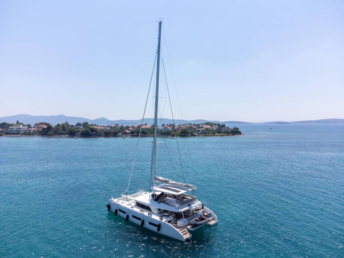 Houseboat ∙ 4 Bedrooms ∙ 8 Guests - Croatia