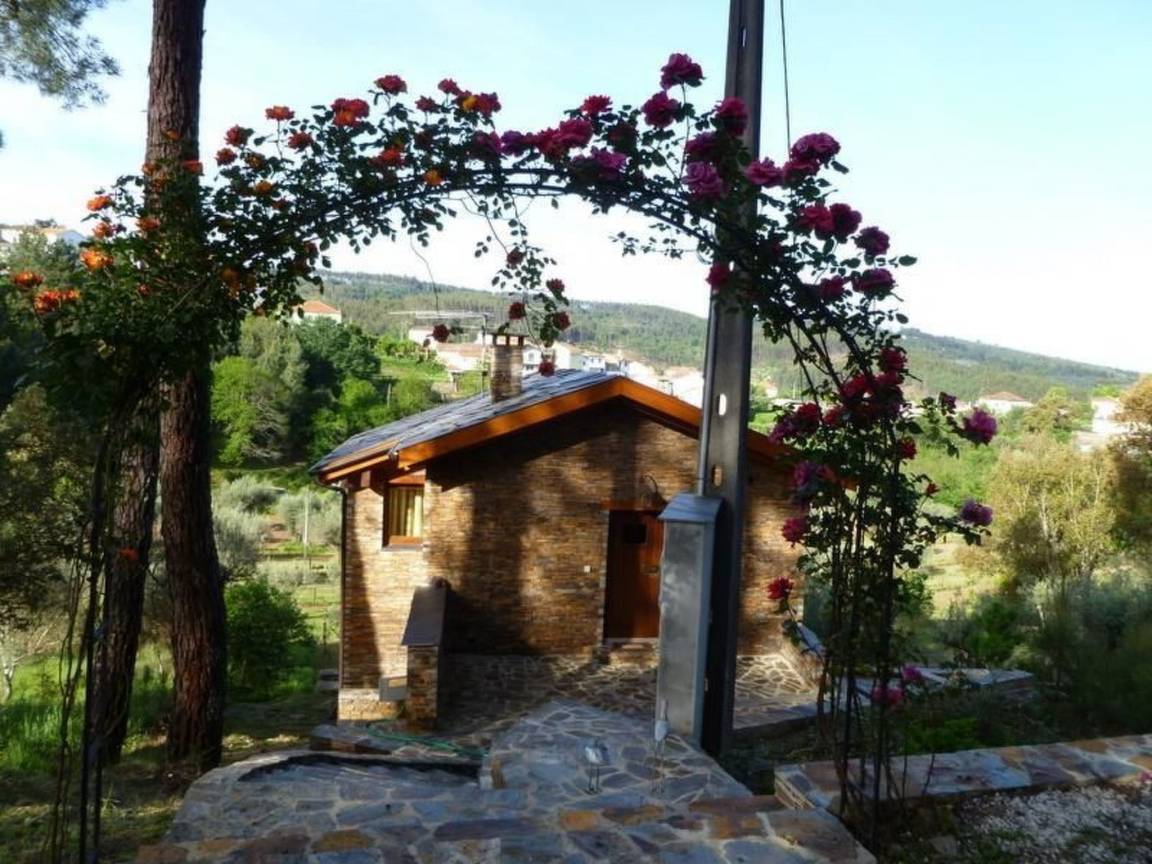 110 M² Casa ∙ 2 Quartos ∙ 4 Hóspedes - Piodão