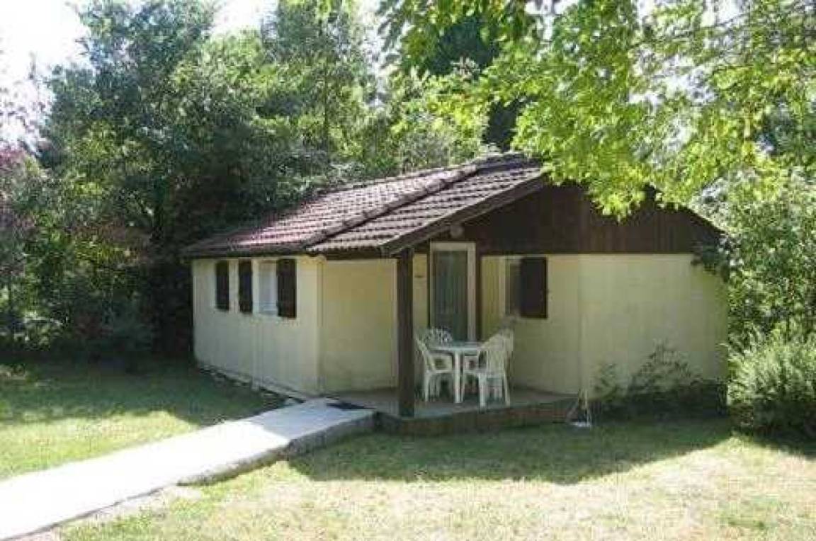 37 M² Chalet ∙ 2 Slaapkamers ∙ 4 Gasten - Lot