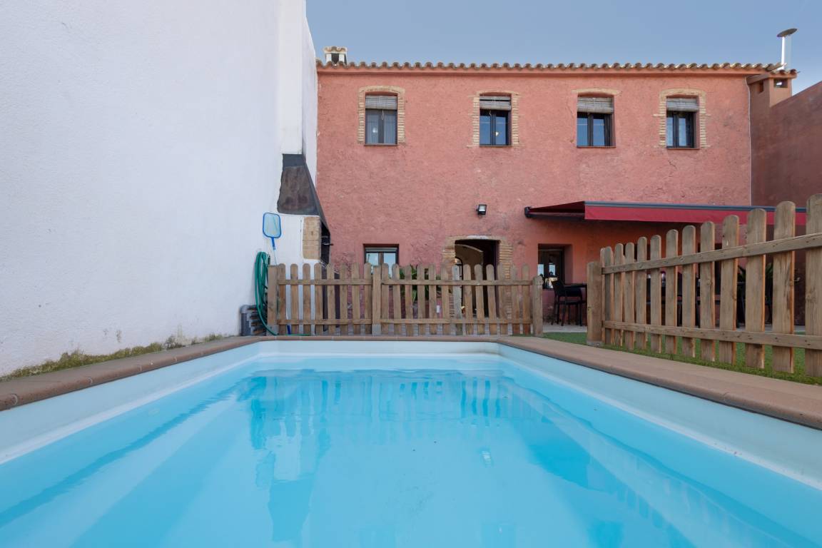 300 M² Casa ∙ 5 Habitaciones ∙ 12 Huéspedes - Cunit