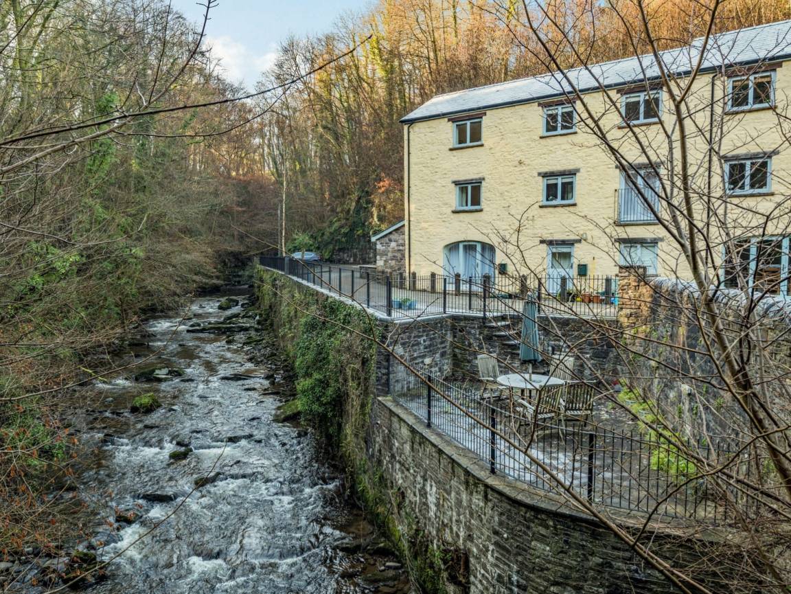 Cottage ∙ 2 Bedrooms ∙ 4 Guests - Crickhowell
