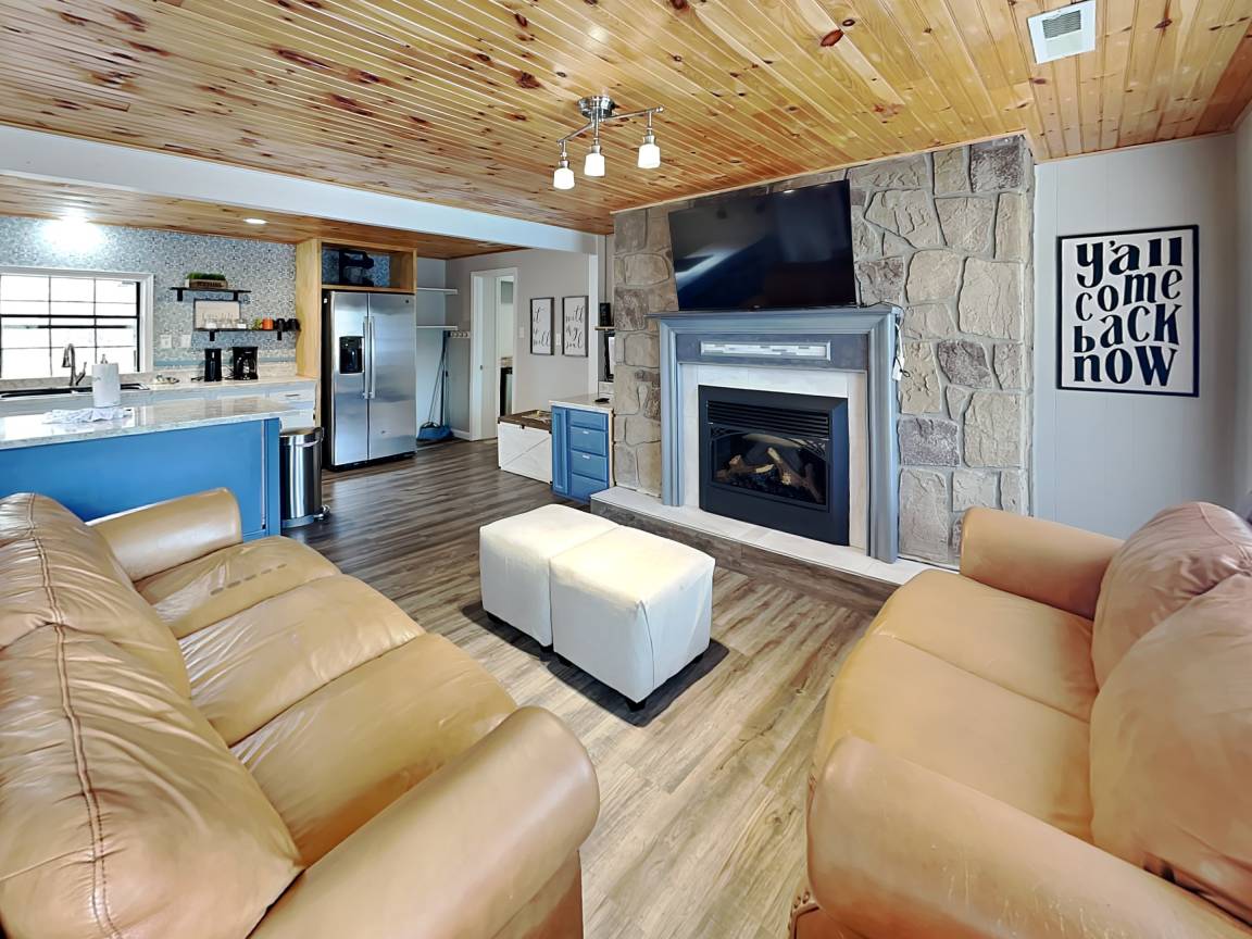 136 M² Cabin ∙ 3 Bedrooms ∙ 6 Guests - Sevierville, TN