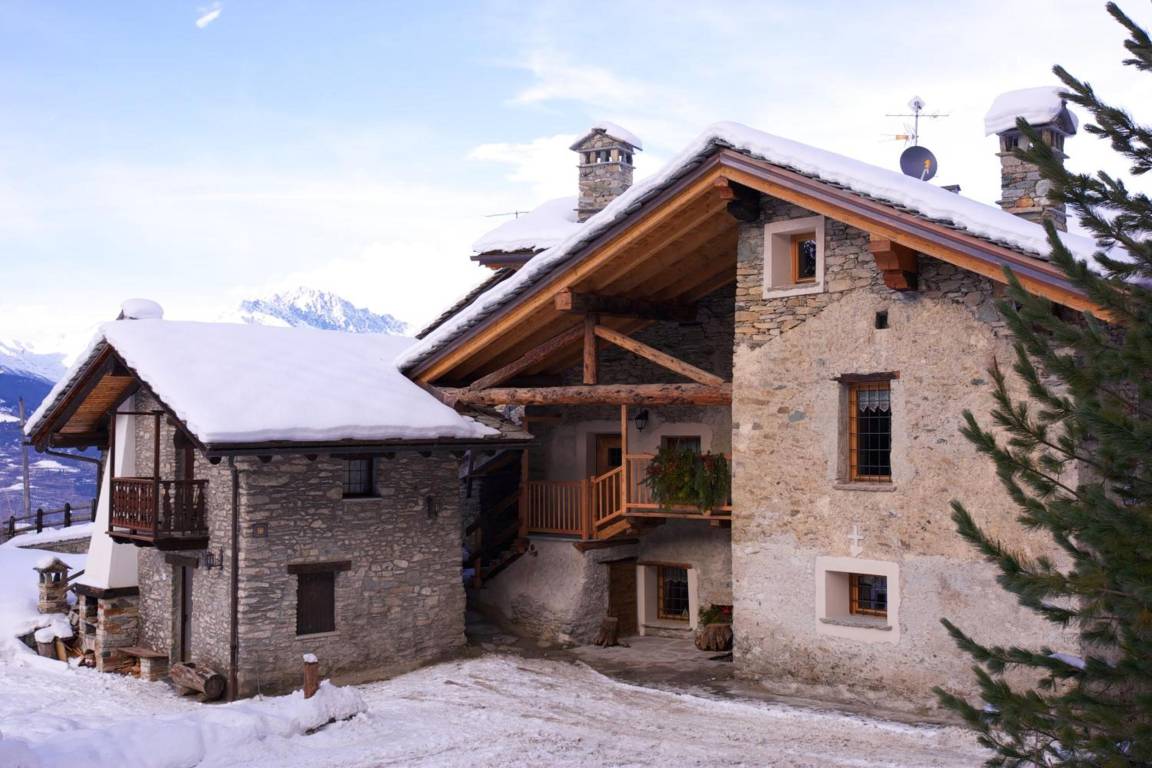 80 M² Apartment ∙ 2 Bedrooms ∙ 5 Guests - Aosta