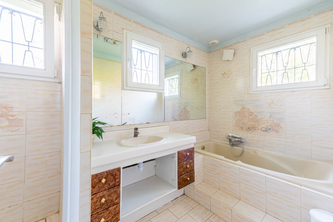 185 M² Maison De Vacances ∙ 3 Chambres ∙ 6 Personnes - Coulommiers