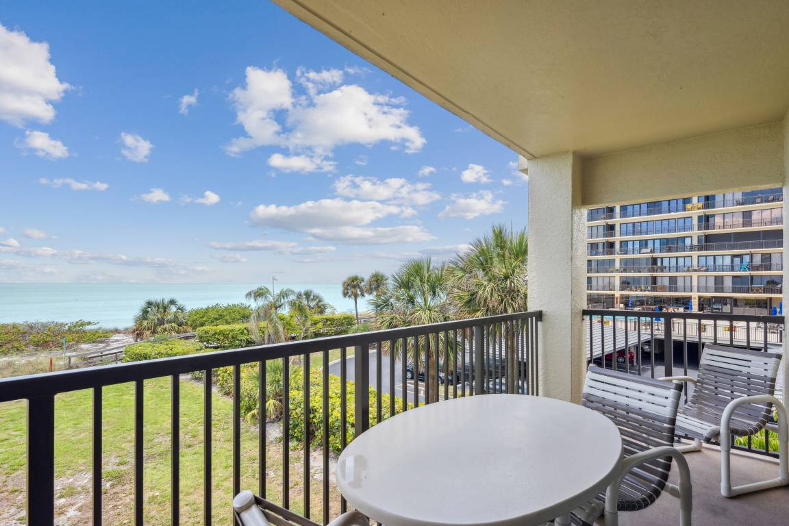 102 M² Condo ∙ 2 Bedrooms ∙ 6 Guests - Treasure Island, FL