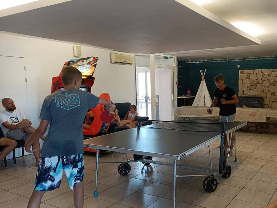 100 M² Maison De Vacances ∙ 6 Chambres ∙ 16 Personnes - Les Vans