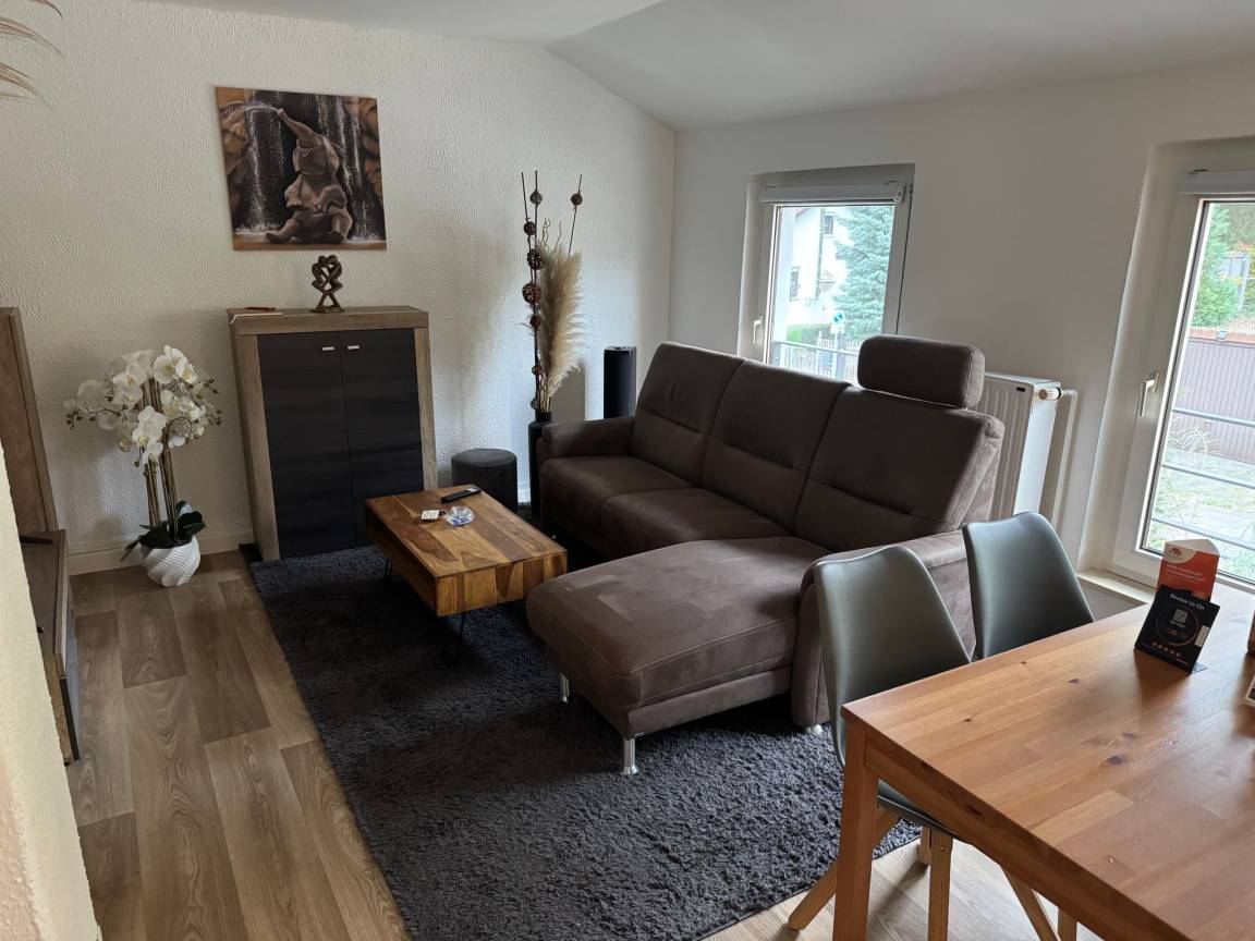 65 M² Ferienwohnung ∙ 1 Schlafzimmer ∙ 2 Gäste - Altenburg