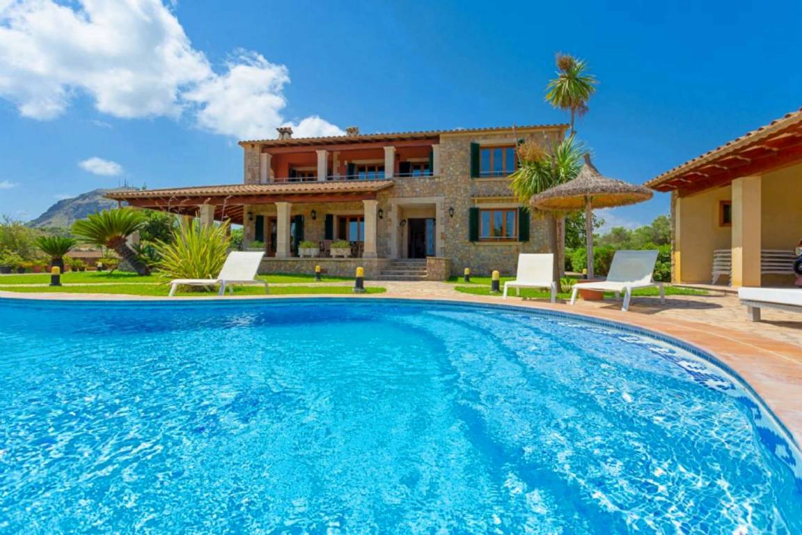346 M² Villa ∙ 5 Makuuhuonetta ∙ 10 Vierasta - Alcúdia