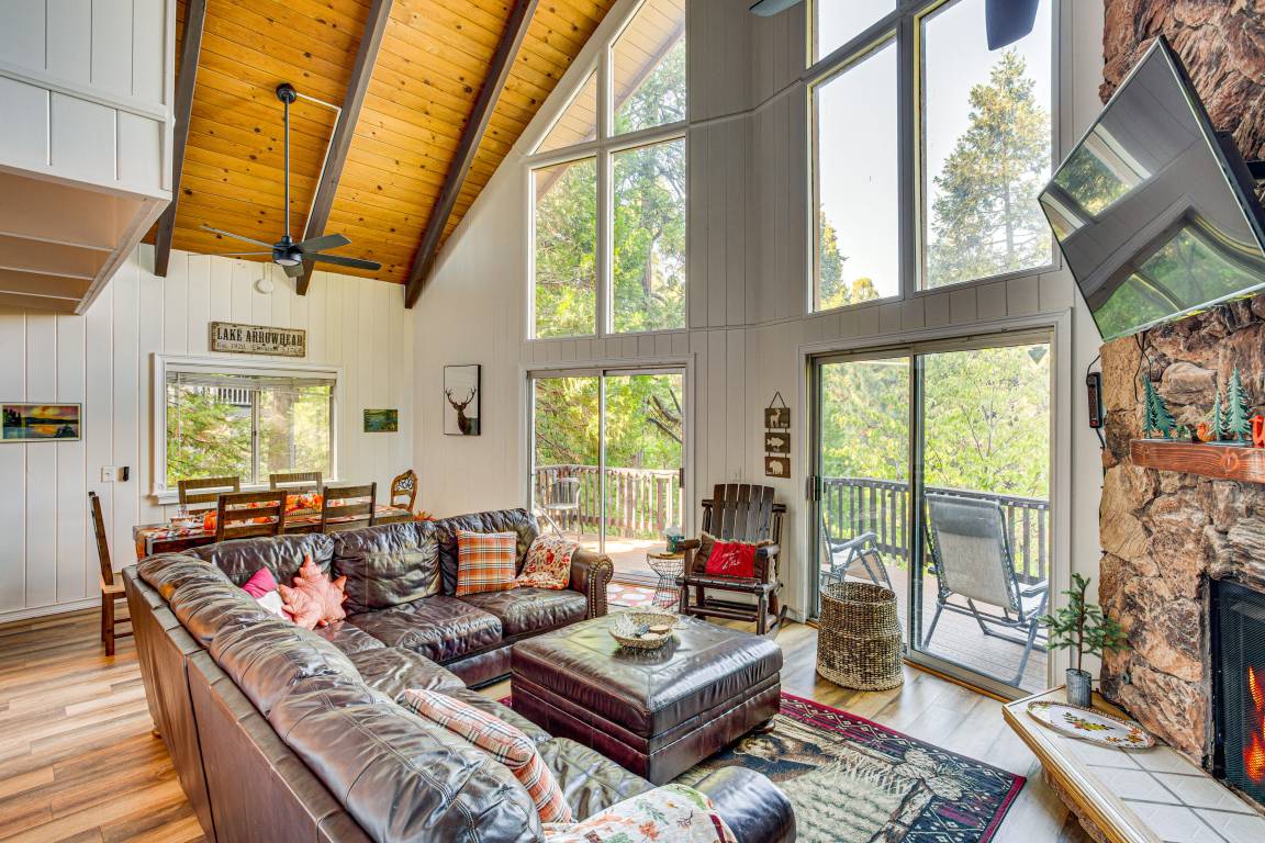 167 M² House ∙ 3 Bedrooms ∙ 8 Guests - Lake Arrowhead, CA