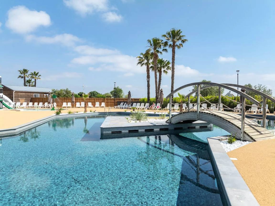 18 M² Mobil-home ∙ 2 Chambres ∙ 4 Personnes - Port Camargue