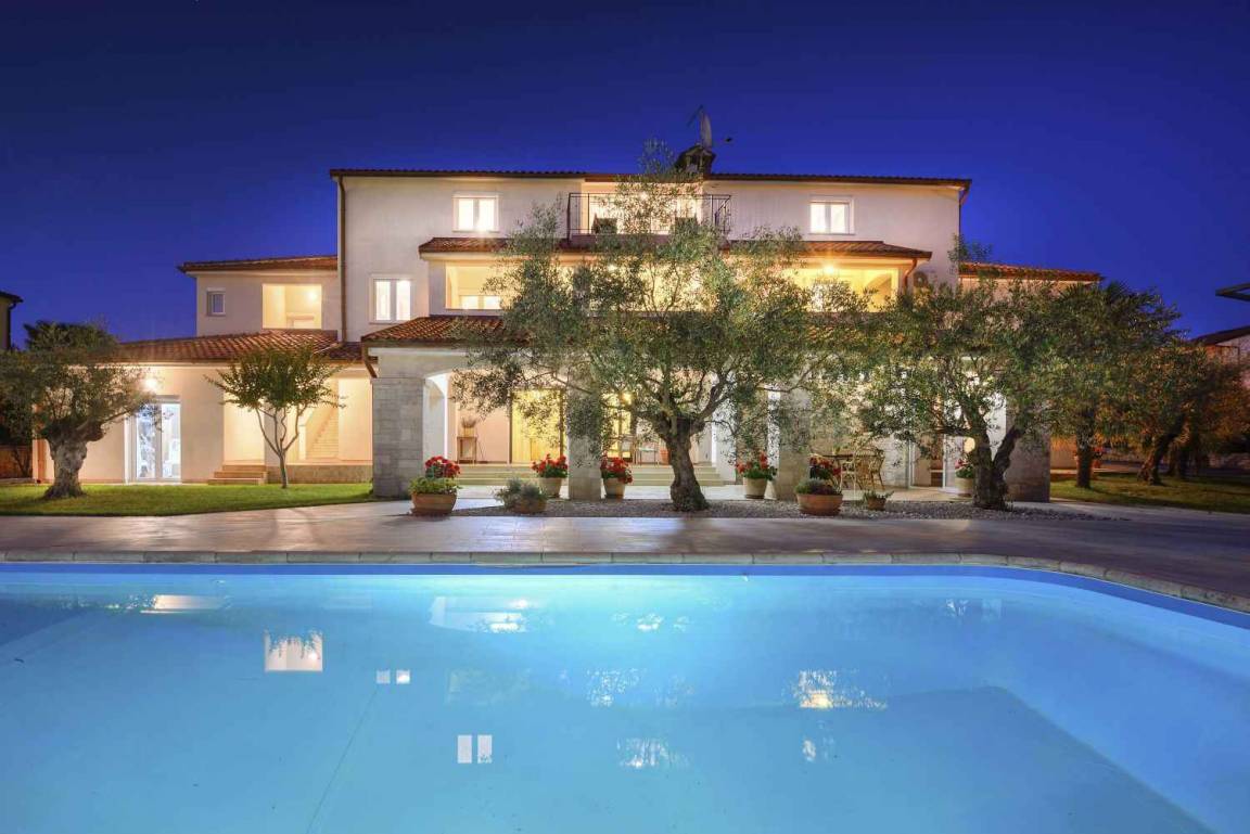 70 M² Apartment ∙ 2 Bedrooms ∙ 4 Guests - Poreč