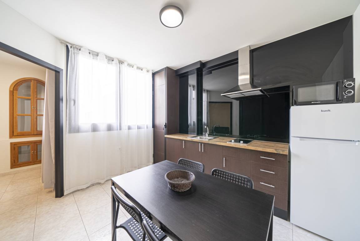 80 M² Apartment ∙ 2 Bedrooms ∙ 6 Guests - Alicante