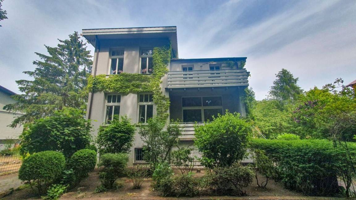 350 M² House ∙ 5 Bedrooms ∙ 18 Guests - Rostock