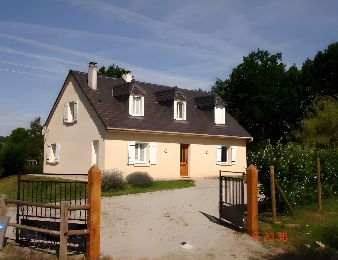 100 M² Maison De Vacances ∙ 2 Chambres ∙ 4 Personnes - Mauriac