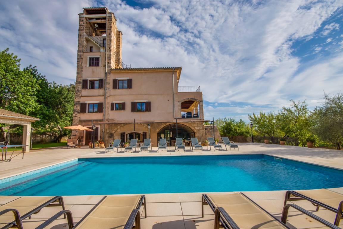 360 M² House ∙ 6 Bedrooms ∙ 12 Guests - Inca