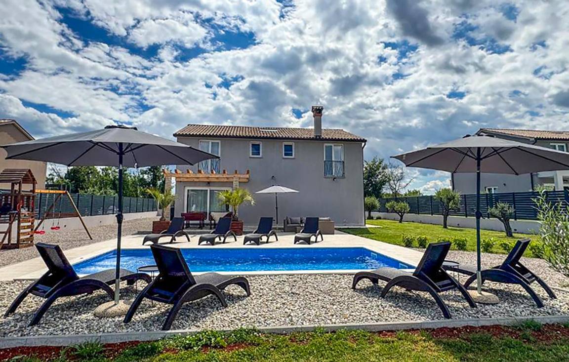 220 M² Ferienhaus ∙ 5 Schlafzimmer ∙ 10 Gäste - Labin