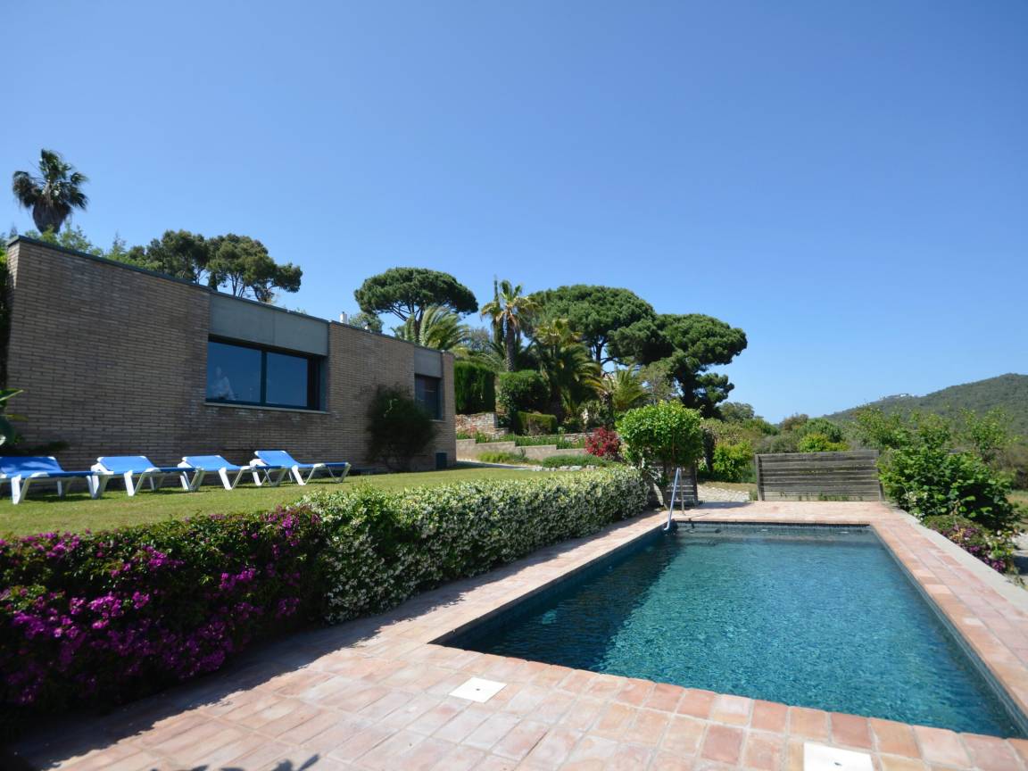 124 M² Casa Rural ∙ 2 Habitaciones ∙ 5 Huéspedes - Palafrugell