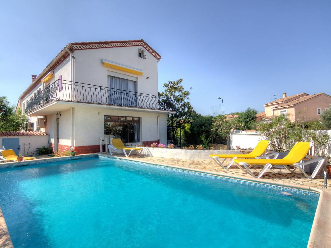 160 M² Casa ∙ 4 Habitaciones ∙ 8 Huéspedes - Perpignan