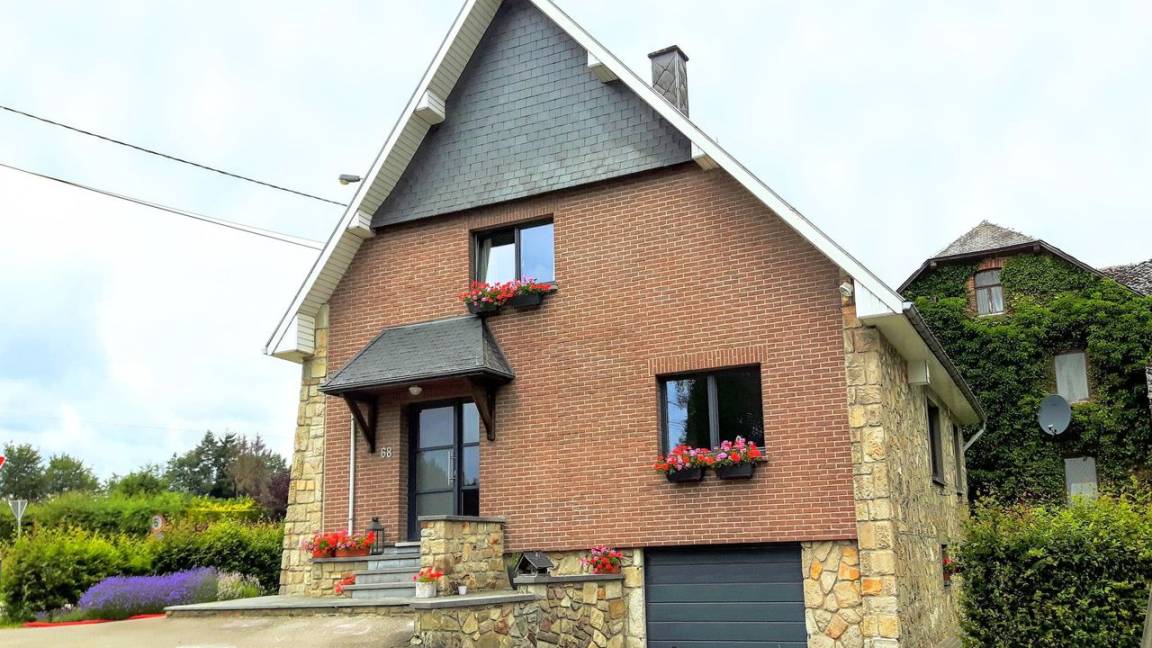 135 M² Maison De Vacances ∙ 4 Chambres ∙ 9 Personnes - Waimes