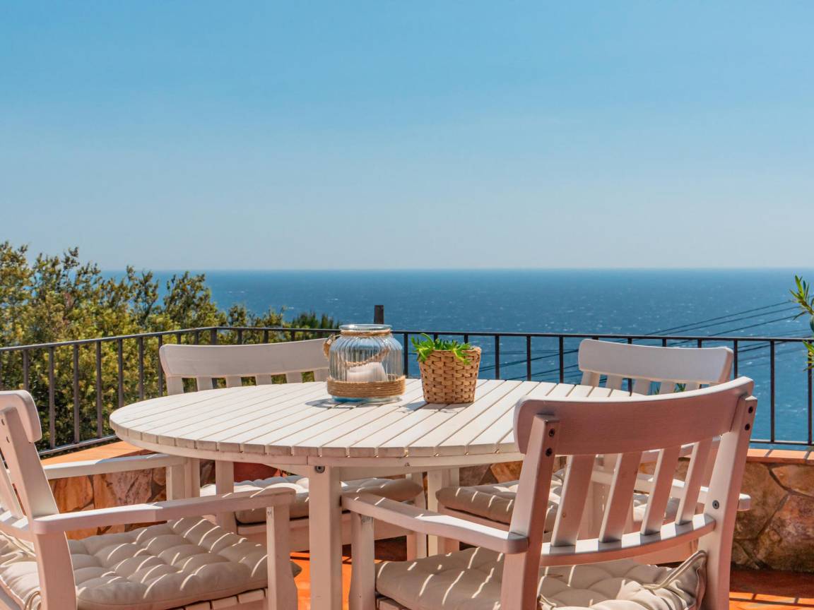 60 M² Ferienwohnung ∙ 2 Schlafzimmer ∙ 4 Gäste - Begur