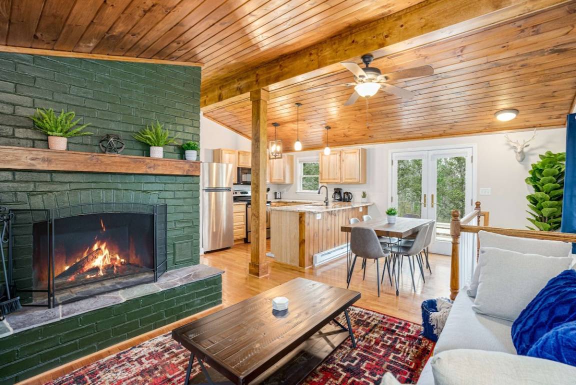 106 M² Chalet ∙ 2 Bedrooms ∙ 7 Guests - Harpers Ferry, WV