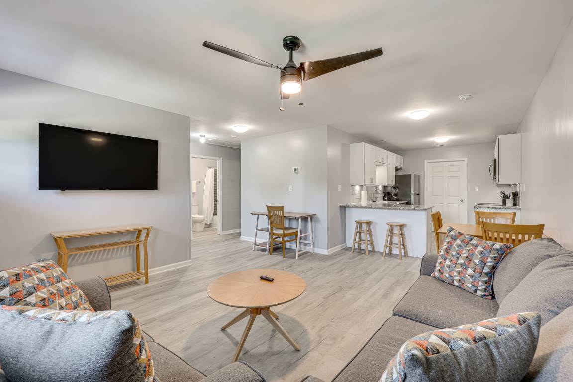 83 M² Apartment ∙ 2 Bedrooms ∙ 4 Guests - Bolivia, NC