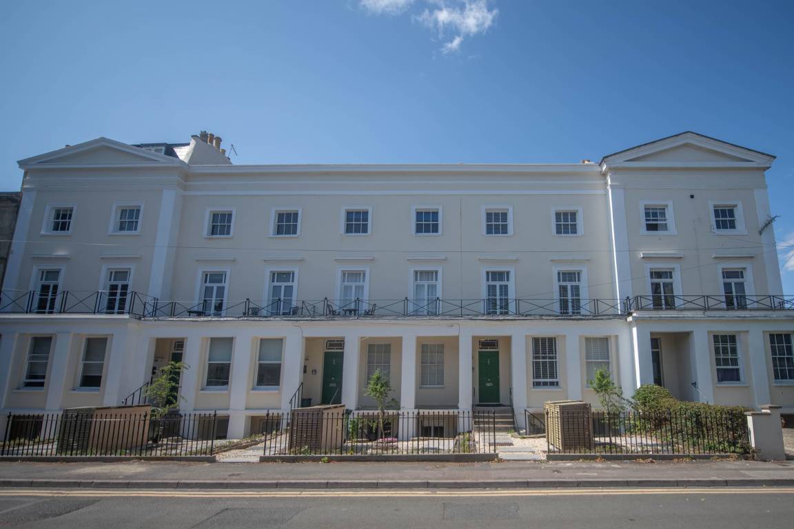 69 M² Apartment ∙ 2 Bedrooms ∙ 4 Guests - University of Gloucestershire, Park Campus