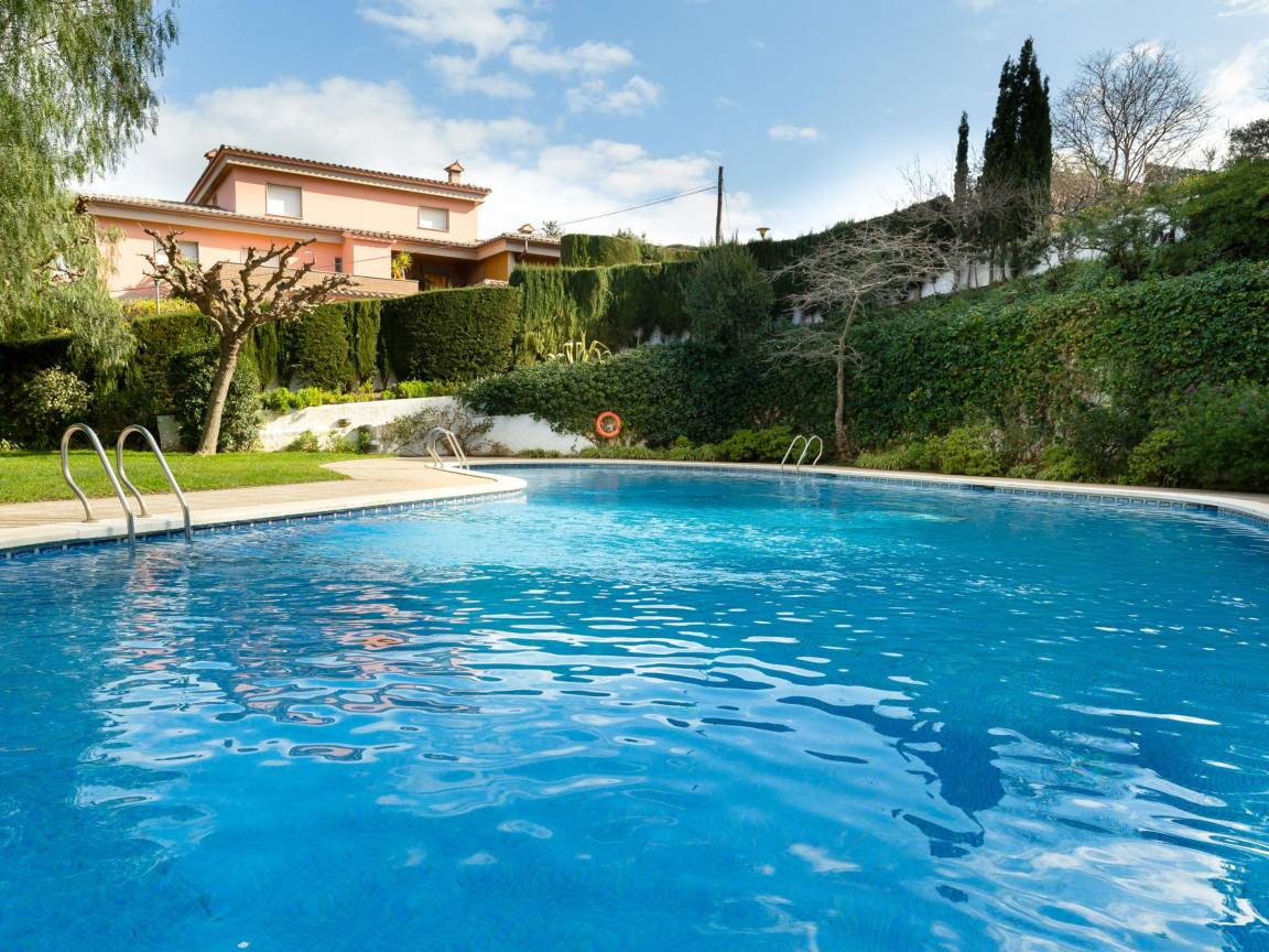 65 M² Apartamento ∙ 2 Habitaciones ∙ 5 Huéspedes - Colera