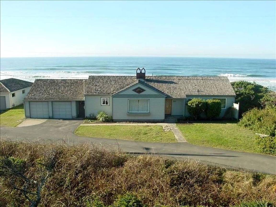 House ∙ 4 Bedrooms ∙ 10 Guests - Newport, OR