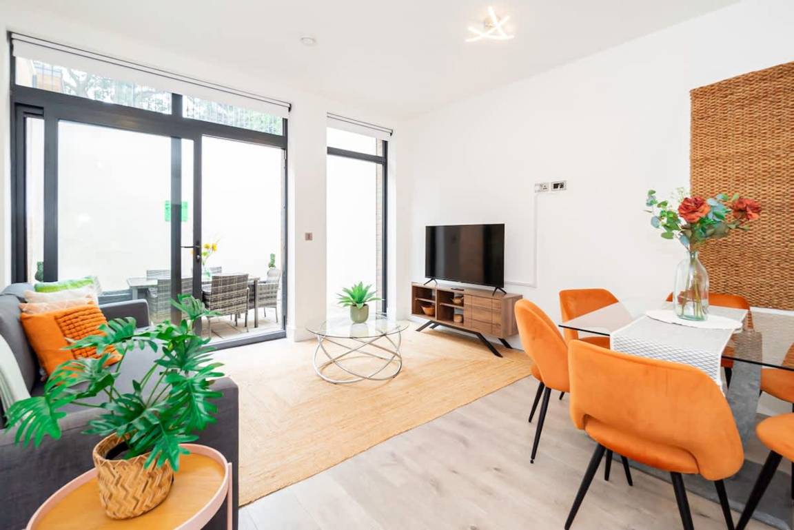 Apartment ∙ 2 Bedrooms ∙ 6 Guests - Edgware
