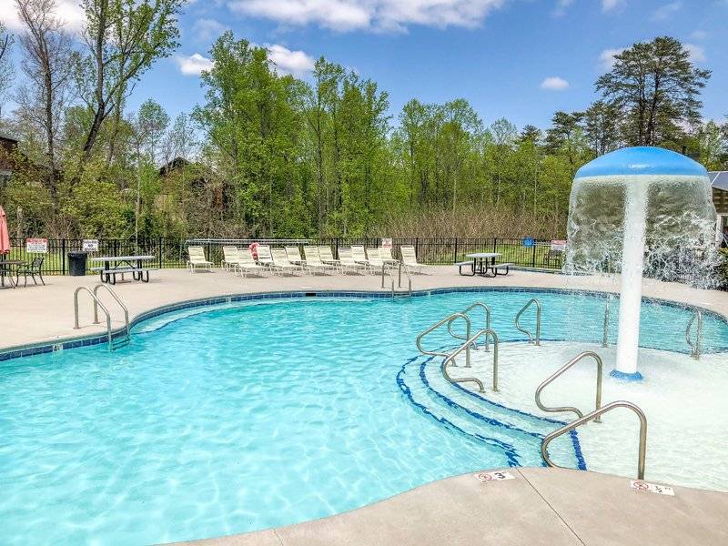 Condo ∙ 1 Bedroom ∙ 6 Guests - Pigeon Forge, TN