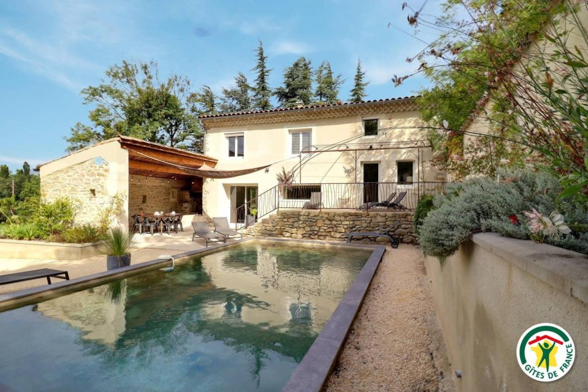 130 M² Gîte ∙ 3 Bedrooms ∙ 6 Guests - Crest