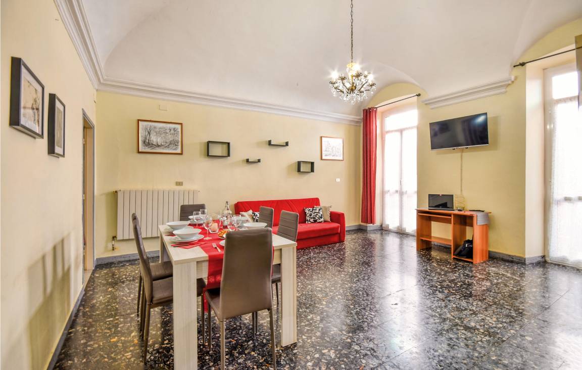 100 M² House ∙ 2 Bedrooms ∙ 6 Guests - Alassio