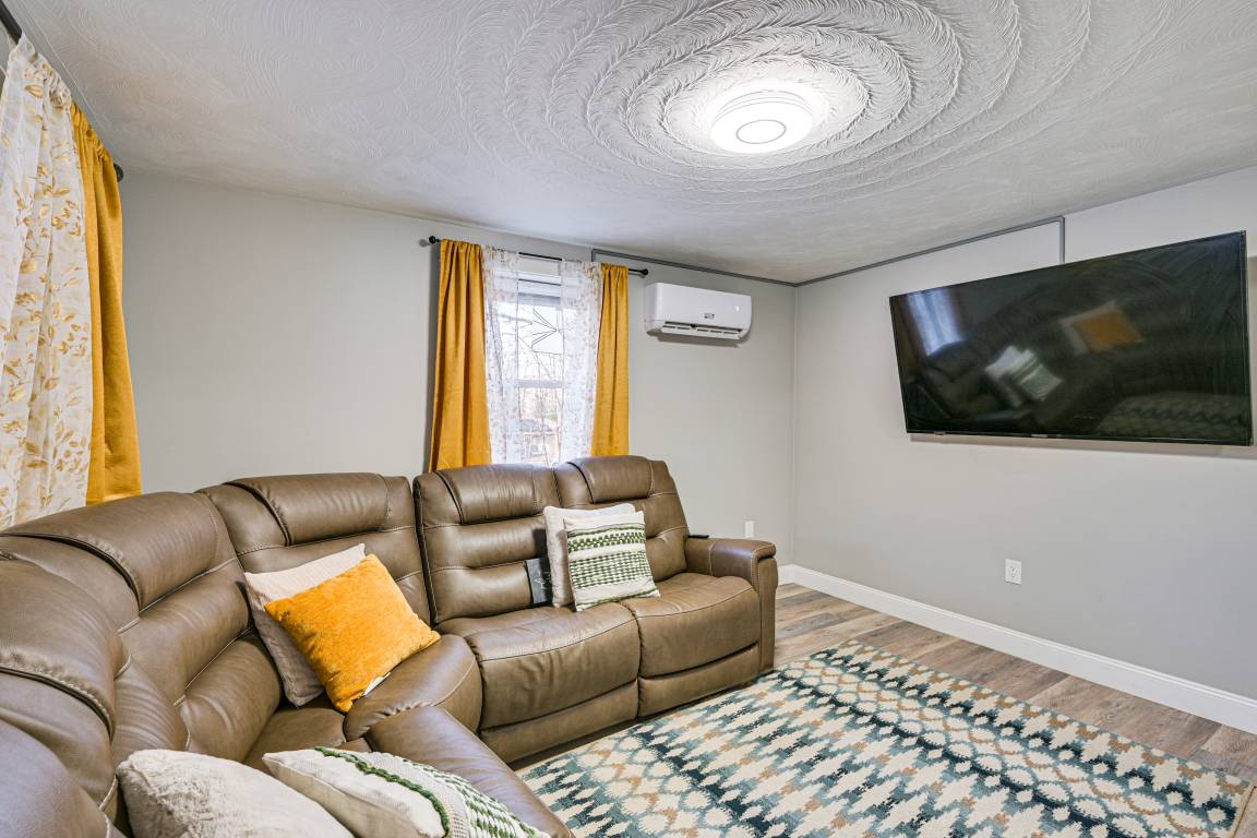 83 M² Apartment ∙ 2 Bedrooms ∙ 4 Guests - Providence, RI