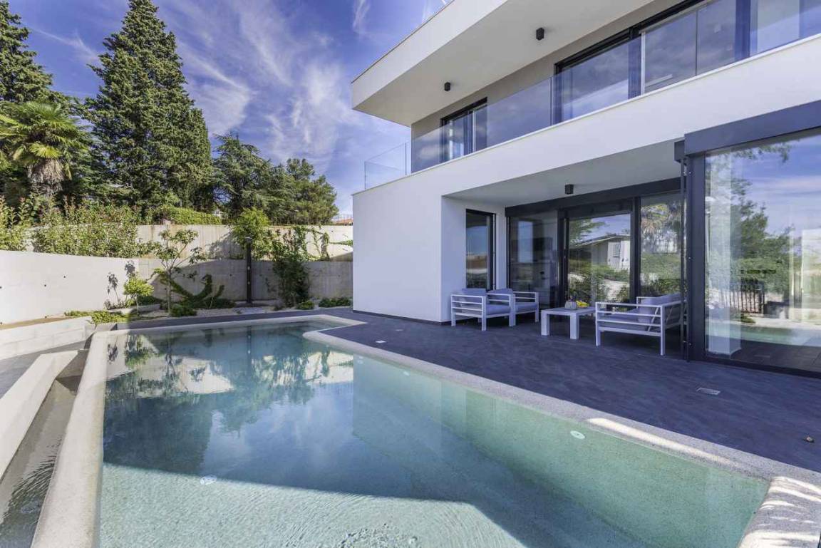 270 M² Villa ∙ 4 Slaapkamers ∙ 8 Gasten - Krk