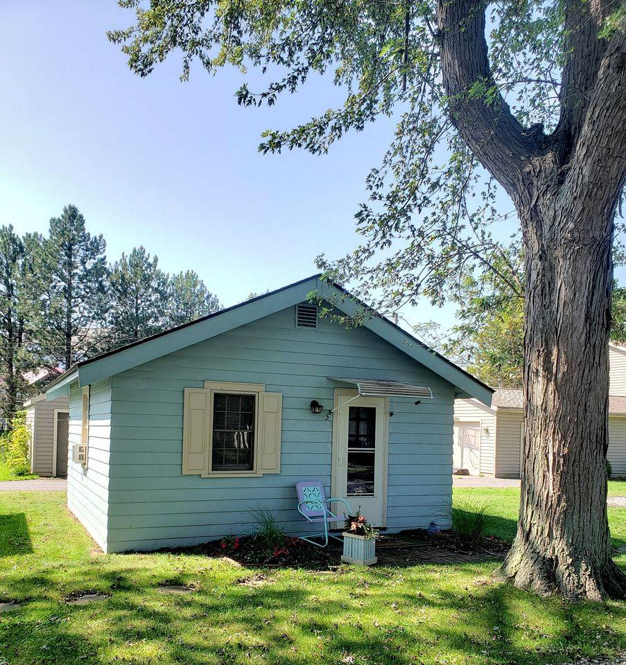 House ∙ 1 Bedroom ∙ 4 Guests - Quarry Hill Winery, Berlin Heights