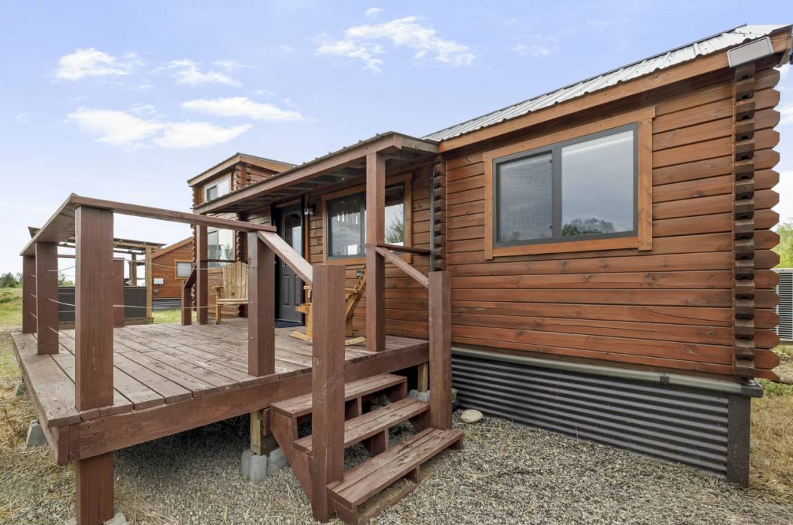 Cabin ∙ 2 Bedrooms ∙ 6 Guests - Ashton, ID