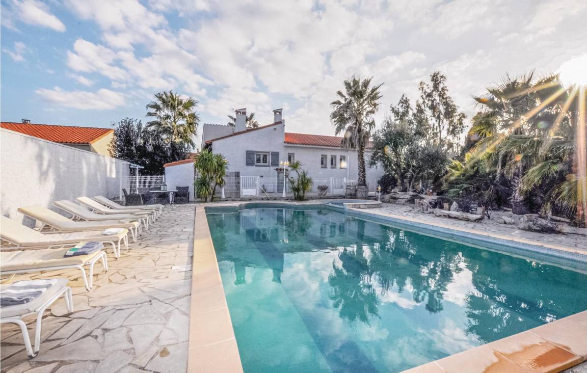 123 M² Maison De Vacances ∙ 4 Chambres ∙ 8 Personnes - Perpignan