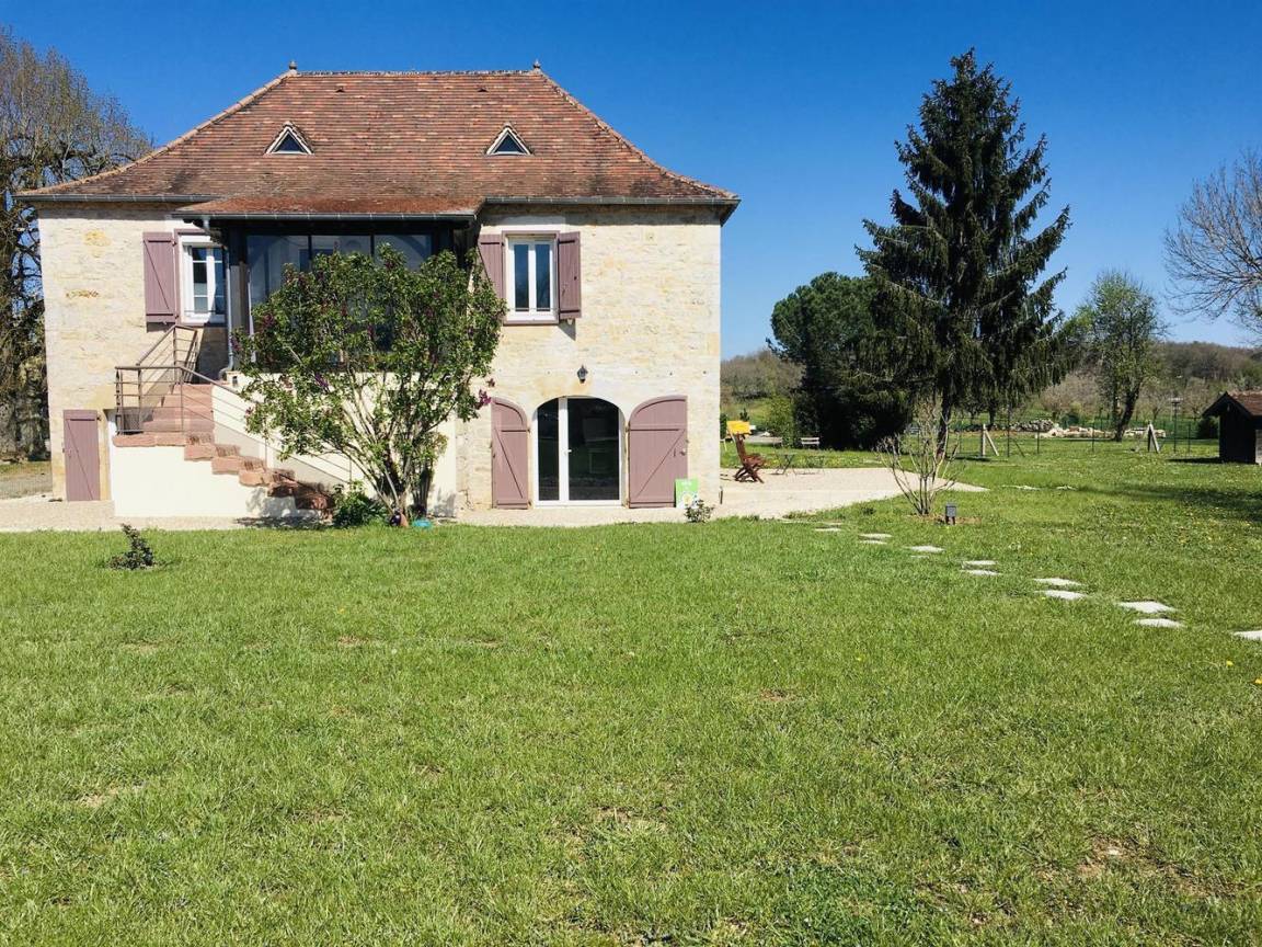 130 M² Gîte ∙ 3 Chambres ∙ 6 Personnes - Collonges-la-Rouge