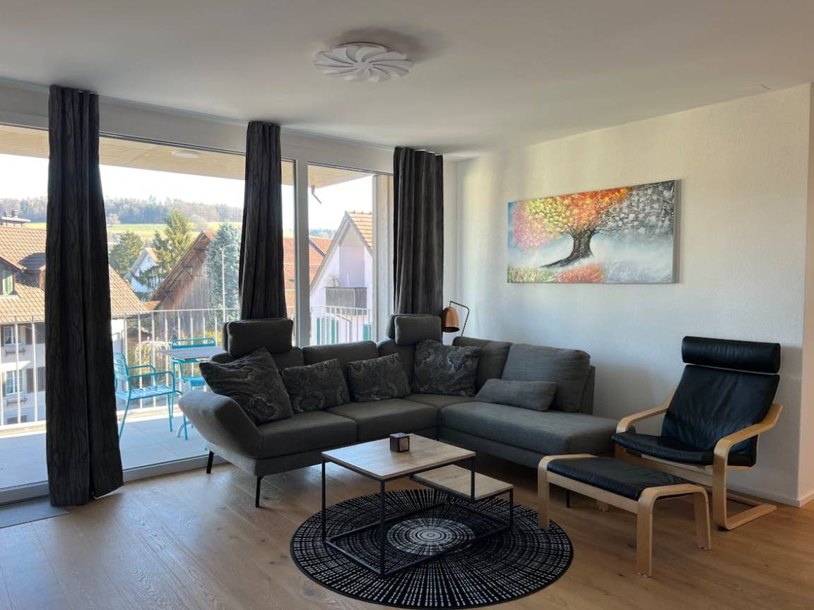 120 M² Apartment ∙ 3 Bedrooms ∙ 5 Guests - Winterthur