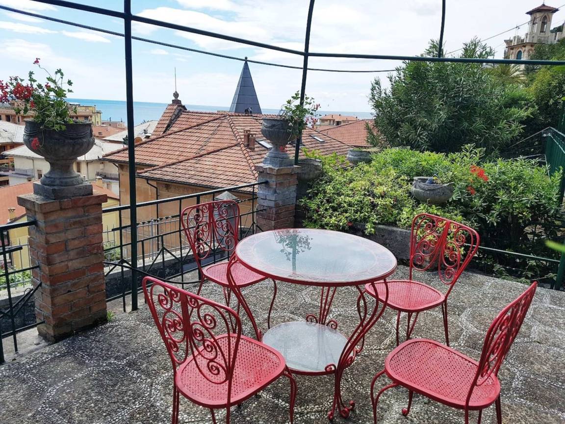 150 M² Apartment ∙ 3 Bedrooms ∙ 6 Guests - Levanto